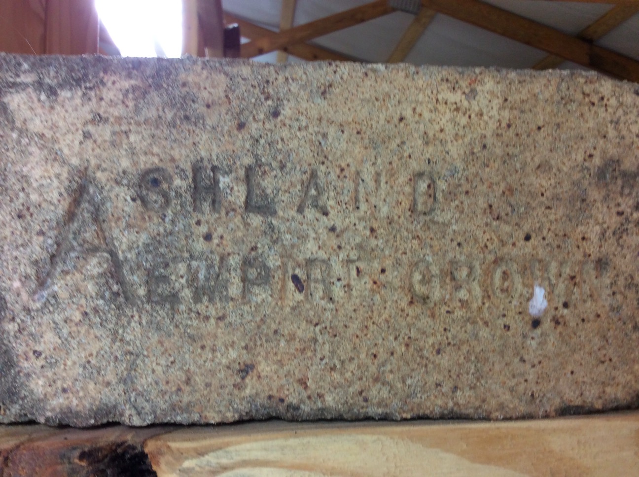 Kentucky – Strange Bricks