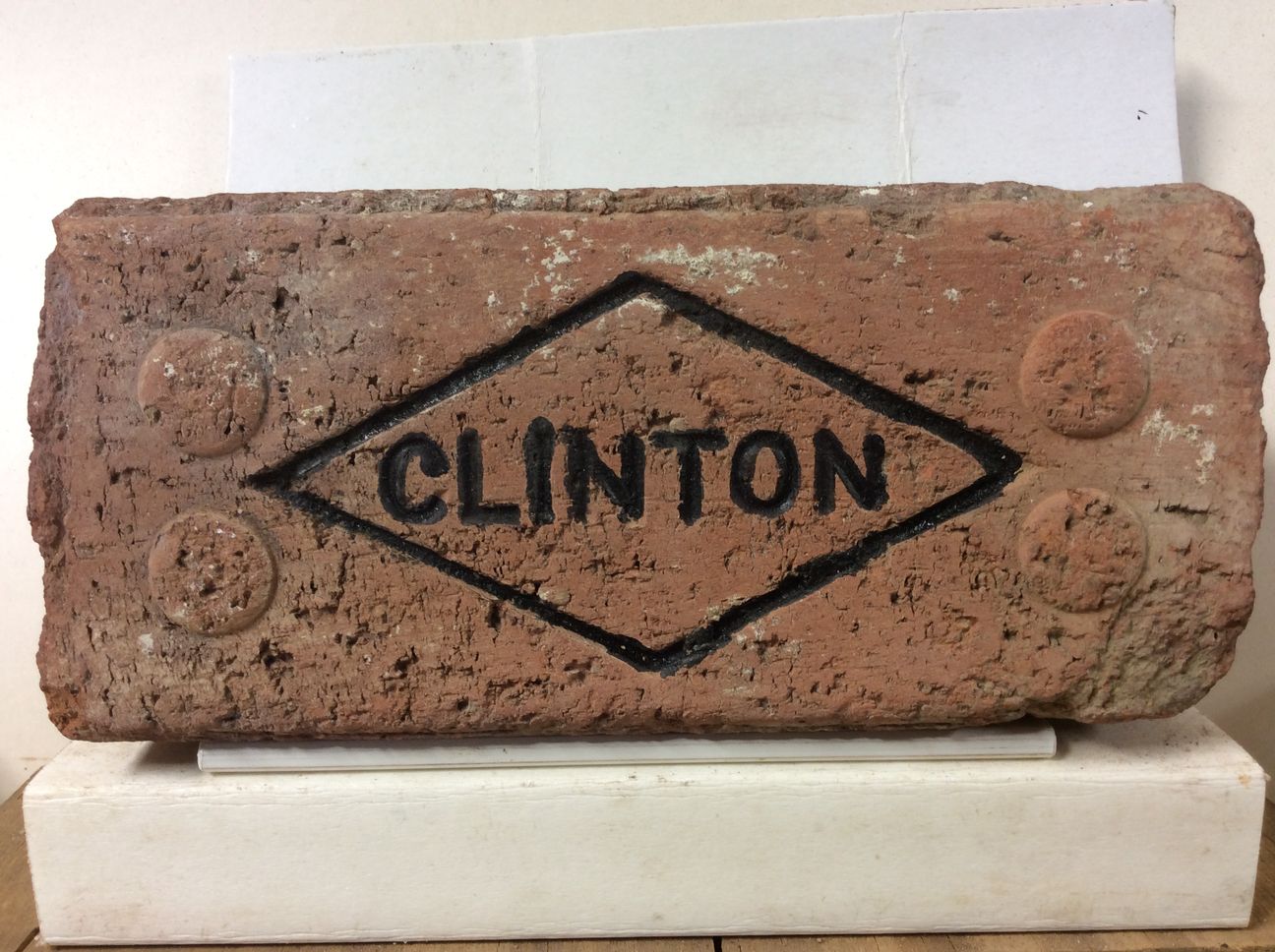 Indiana – Strange Bricks