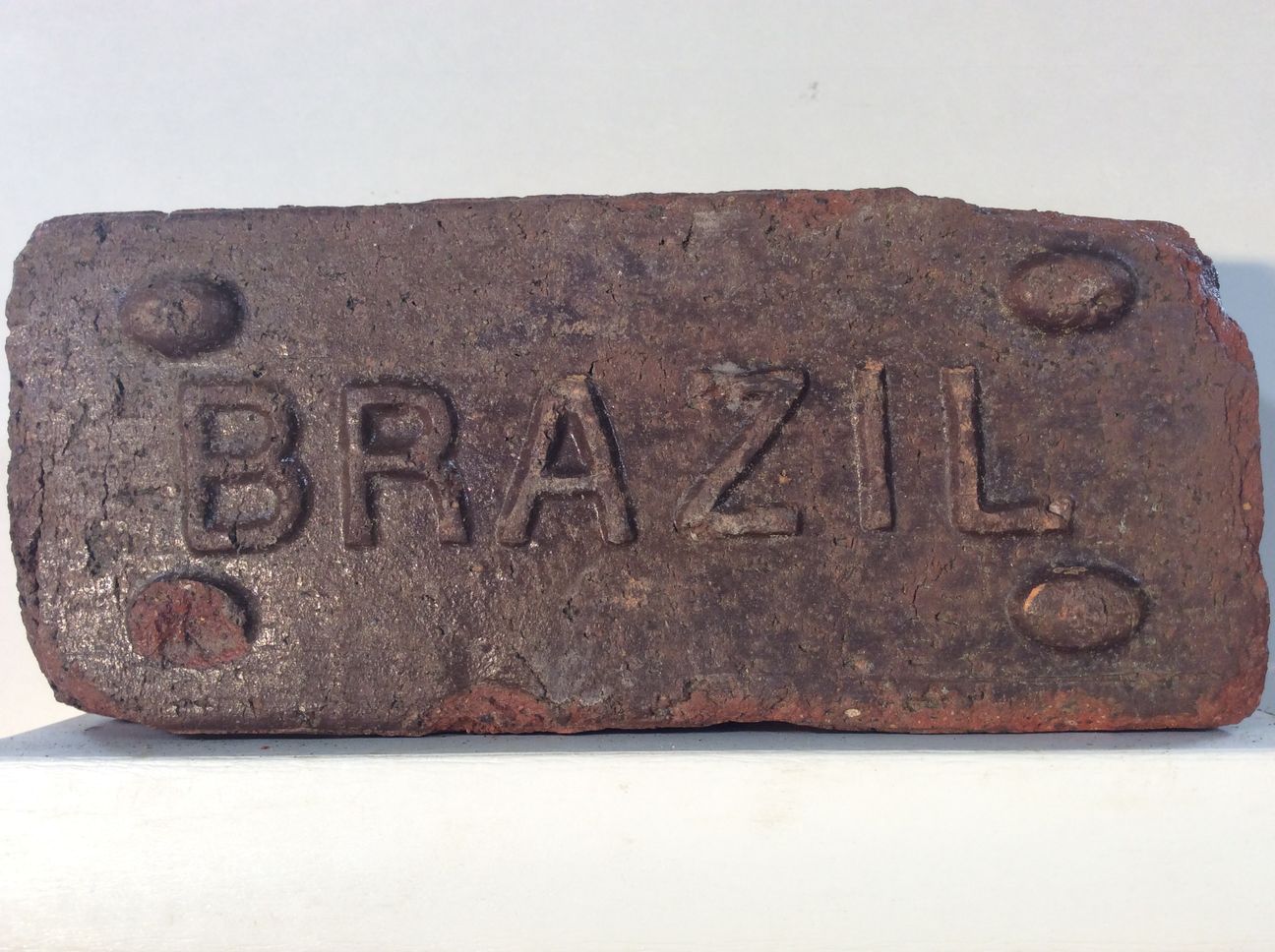 Indiana – Strange Bricks